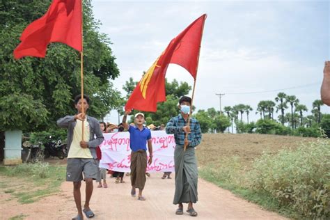 စစ်အာဏာရှင် ဖြုတ်ချရေး ယင်းမာပင် ဆားလင်းကြီး ရွာပေါင်းစုံ သပိတ်စစ်ကြောင်း ချီတက်ဆန္ဒပြ Khit