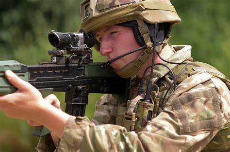 Volume 33 Thales Dismounted Soldier Communications Developments