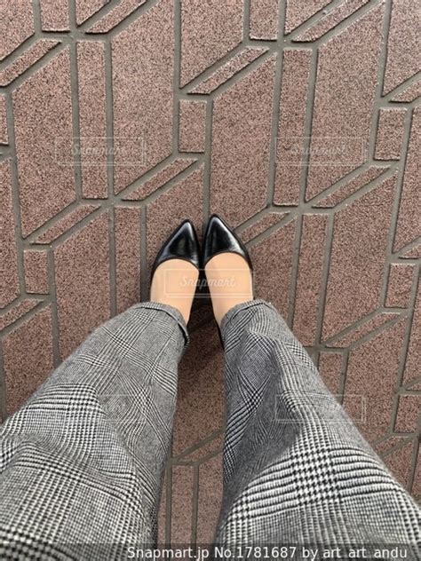 OLの足元の写真画像素材 Snapmartスナップマート
