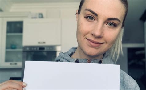 Акцію з білою карткою проводять до Міжнародного дня спорту Вечірній Київ