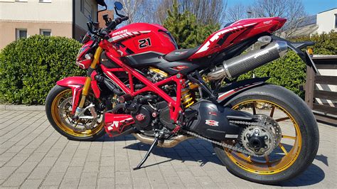 Ducati 1099 Streetfighter S F1 Naked Eladó Motor Motor