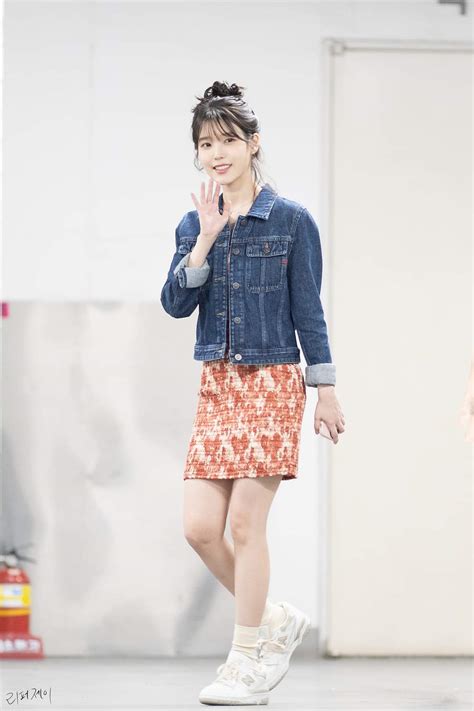 은근 청순한 청자켓 원피스 아이유  인스티즈 Instiz 이슈 카테고리