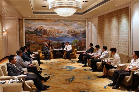 庄严副省长会见英国驻华大使馆公使衔参赞高博恩一行