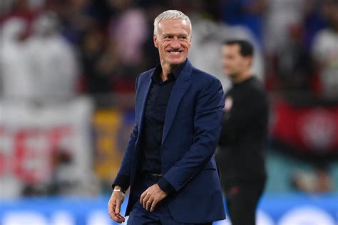 Football Didier Deschamps Restera à La Tête De Léquipe De France