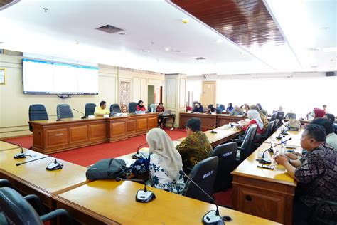 Rapat Kerja Terkait Ranperda Tentang Pajak Daerah Dan Retribusi Daerah DPRD Provinsi Sulawesi