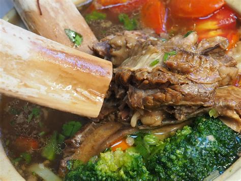 宅配美食 五番食品 台灣正宗牛肋骨湯 Beef Bone Soup 常溫調理包 加熱即食 原汁原味完美呈現 藍色棉花糖咬蕃茄