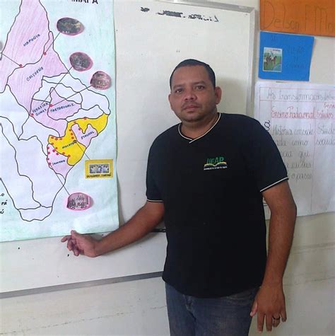 Homem que confessou ter matado professor a golpes de terçado no AP tem
