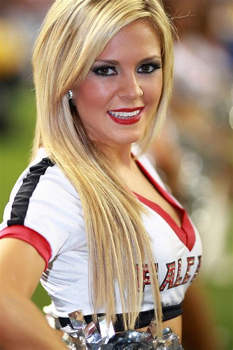 Falcons Cheerleader Cheerleader Girl Hottest Nfl Cheerleaders Hot