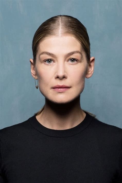Rosamund Pike Interesting Facts Age Net Worth Biography Wiki TNHRCE