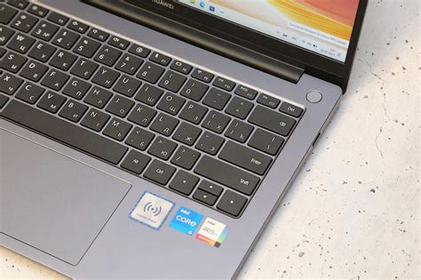 Intel Uhd Graphics Intel Iris Xe Graphics Ichip Ru