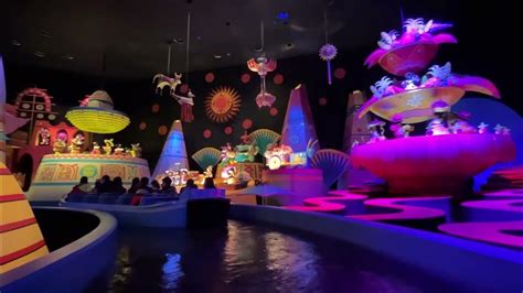 Its A Small World At Hong Kong Disneyland 香港迪士尼樂園「小小世界」 Youtube