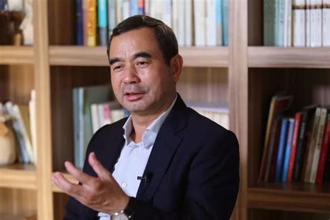 万孚生物总裁李文美接受新华网采访 解读 三喜欢”企业家精神