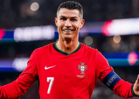 Ronaldo Becomes First Player To Reach 700 Official Club Victories In