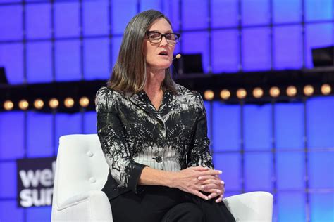 A Cathie Wood Etf Just Overhauled Its Bitcoin Related Btc Holdings