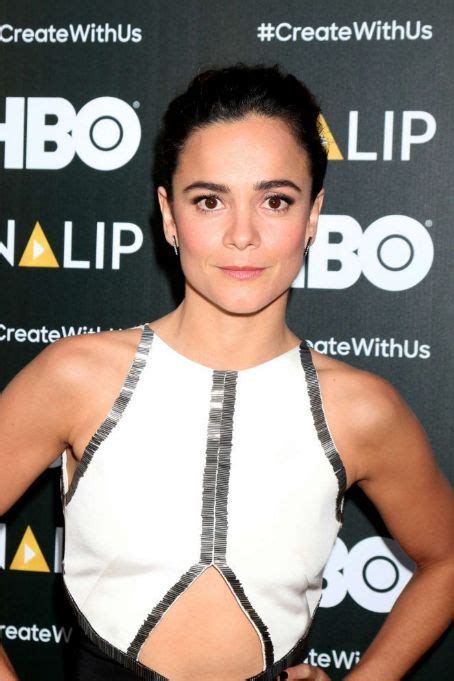 Alice Braga Elle Photoshoot Famousfix