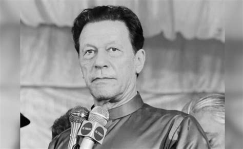 Former Pakistan Pm Imran Khan Arrested Outside Islamabad Hc Former