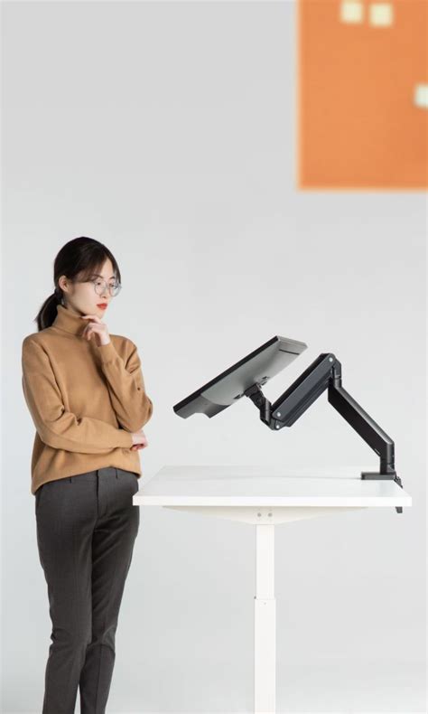 北弧显示器支架测评：轻松hold住带鱼屏，乐享全新体验 Jinmo之家