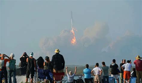 Spacex Starship Rocket Explodes On Inaugural Test Flight