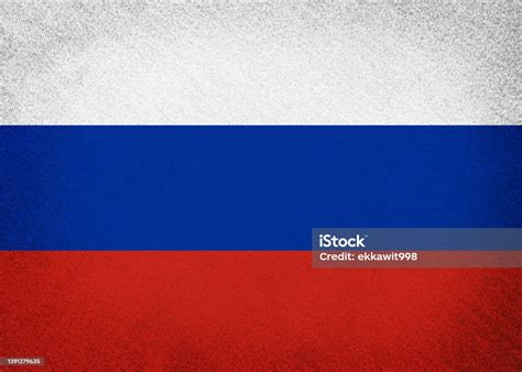 グランジテクスチャの背景を持つロシアの旗 いっぱいになるのストックフォトや画像を多数ご用意 いっぱいになる アイデンティティー