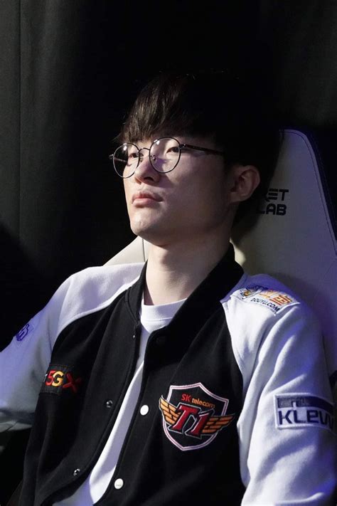 Pin De T1 Faker Em T1 Faker 𝙍𝙖𝙣𝙙𝙤𝙢 𝙋𝙝𝙤𝙩𝙤𝙨