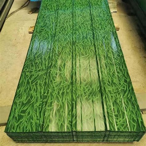 供应小草围挡彩钢板 小草围挡彩钢板厂家 小草图案彩钢板围墙图片 价格实惠 建材网
