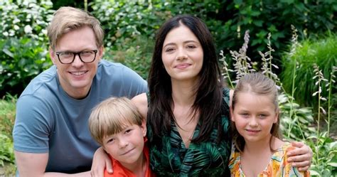 M Jak Mi O Odcinek Poprosi Ukochan O R K Jej Syn B Dzie W Ciek Y Wiat Seriali W