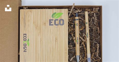 대나무 열쇠 고리가 달린 나무 상자와 대나무가 달린 대나무 상자 사진 Unsplash의 무료 음식 이미지