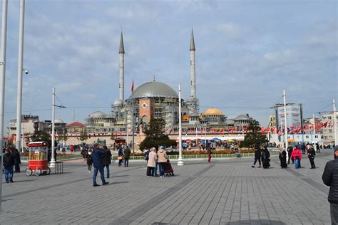 Istanbul Taksim Square Истанбул площад Таксим Stanimir Kunev Flickr