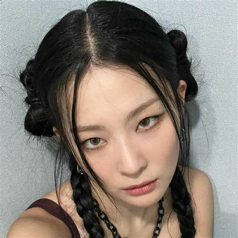 𝐁𝐔𝐁𝐁𝐋𝐄𝐁𝐀𝐁𝐈𝐄 Red Velvet