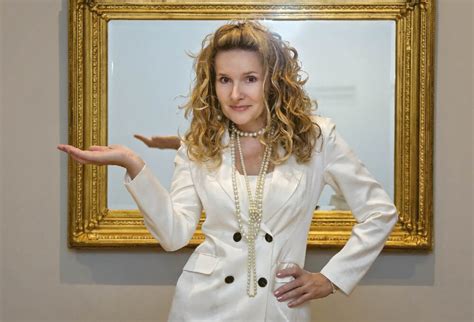 Milka VujoviĆ Svijet Koji Iznova živim Kroz Svoje Slike Gracija