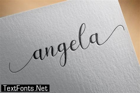 Gayla Script Font