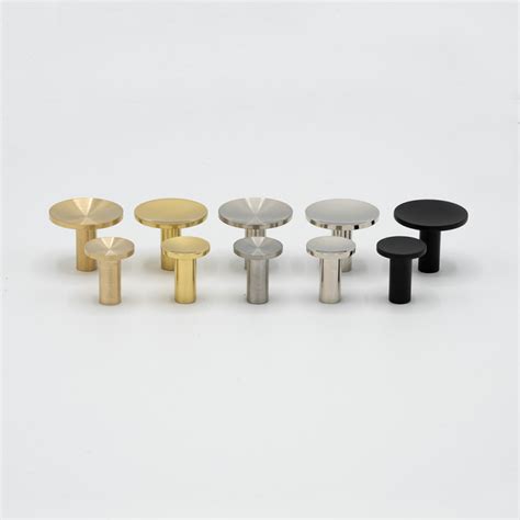 Knob Sture Brass