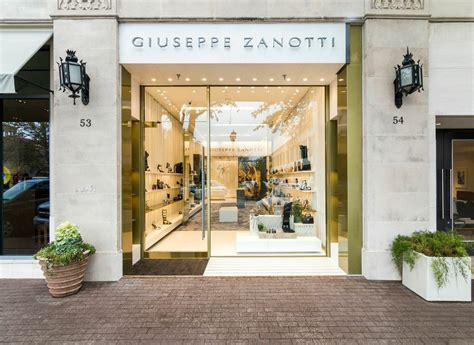 Giuseppe Zanotti Now Open At Highland Park Village