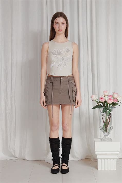 Rose Graphic Sleeveless Beige