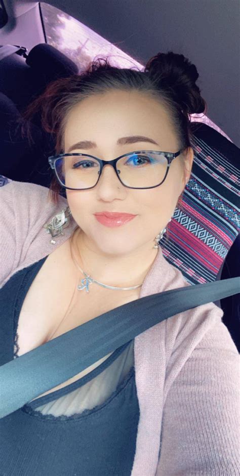 I Think I Look Cuter With Glasses Scrolller I Think I Look Cuter With Glasses Scrolller