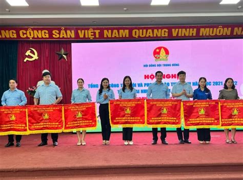 Hội đồng Đội tỉnh Quảng Nam nhận cờ xuất sắc tiêu biểu trong công tác