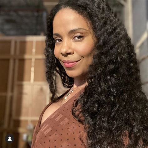 Shes Trouble And She Knows It Scrolller