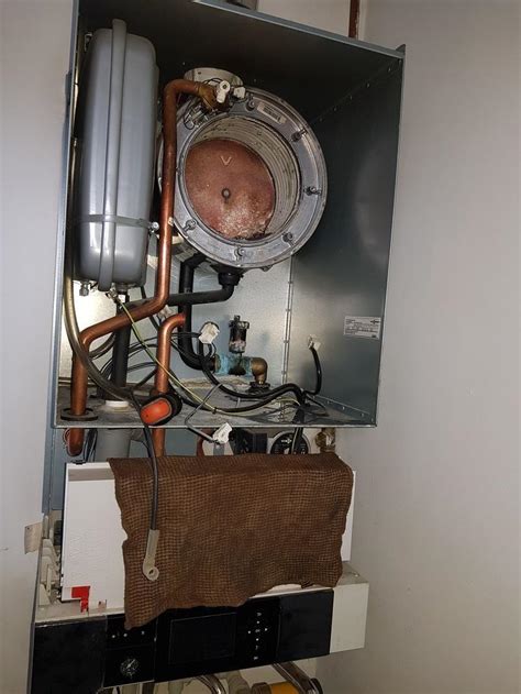Vitodens 200 WB2C błąd f4 Serwis Viessmann Wrocław