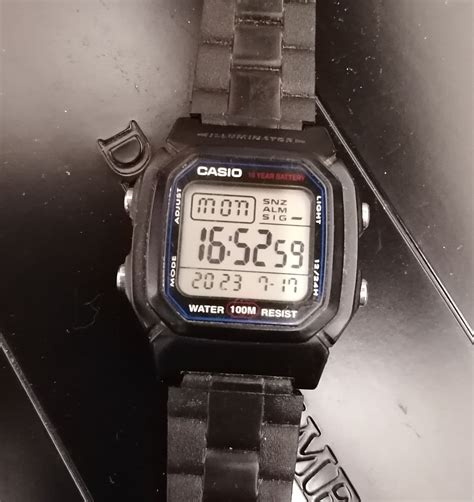 Casio illuminator W-800H 3240 Stainless Steel Back