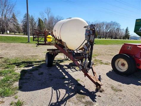 Demco Model Hc5 500 Pull Type Sprayer 500 Gallon Poly Tank 50 Booms