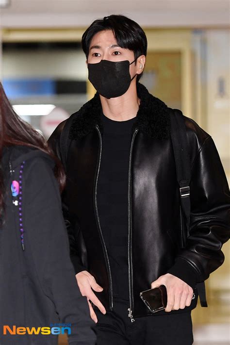 동방신기 유노윤호 ‘멋스러운 무스탕 패션 포토엔hd 손에 잡히는 뉴스 눈에 보이는 뉴스 뉴스엔