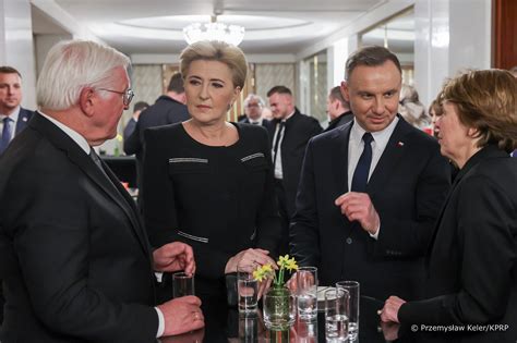 Pierwsza Dama RP W Wieczorowej Garsonce De Marco