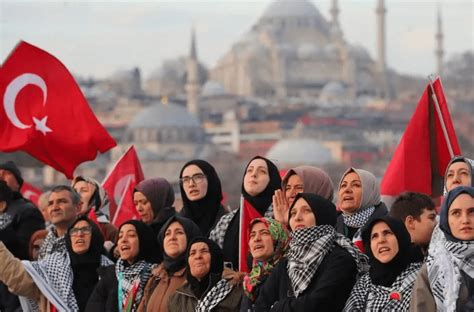 تركيا تعبئة أكثر من 590 ألف عنصر أمن لتأمين الانتخابات المحلية