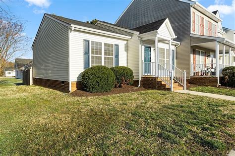 1127 Settlers Landing Dr Tappahannock Va 22560 Zillow