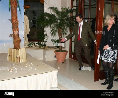 Rowan Atkinson Alias Mr Bean à Un Photocall Pour Son Film Mr Ferien