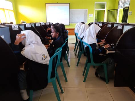 Lab Komputer Sma Negeri 12 Berau