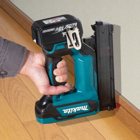 Аккумуляторный гвоздезабиватель Makita DFN350ZJ: купить в интернет ...