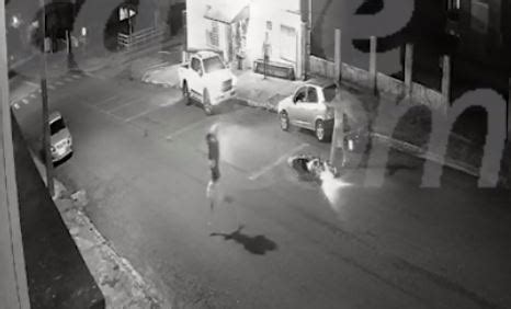 Goionews Câmera flagra assassinato de dois jovens em Cascavel ASSISTA AO VÍDEO