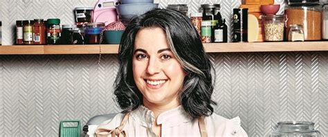 3 Easy Baking Recipes Claire Saffitz Loves To Make Each Fall Semistories