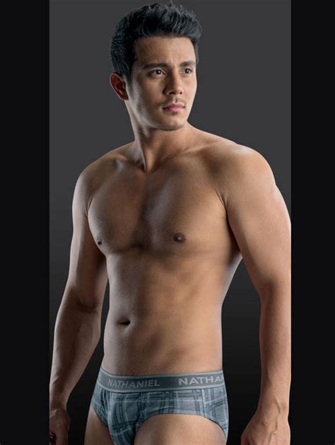 Undressing Ejay Falcon RDDANTES